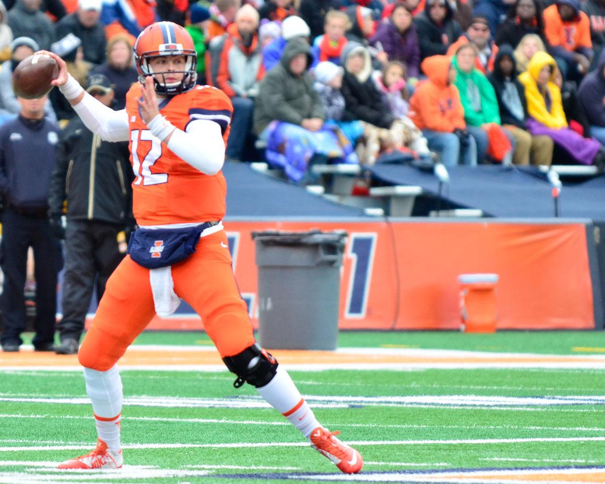 Lunt, offense not enough despite high numbers - The Daily Illini