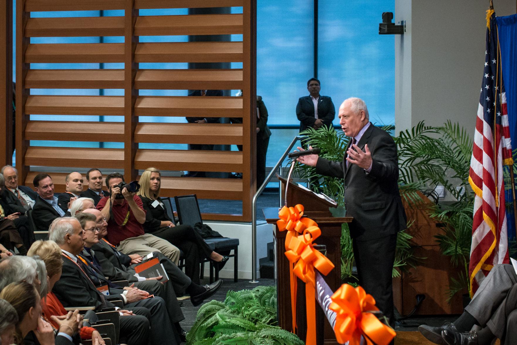 ECE dedicates new building; Quinn speaks - The Daily Illini