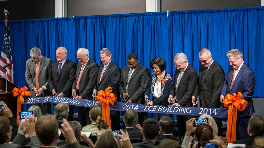 ECE dedicates new building; Quinn speaks - The Daily Illini