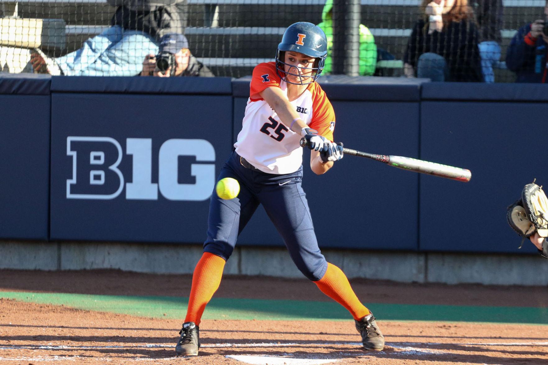 Illinois softball brings four-game win streak to Iowa - The Daily Illini