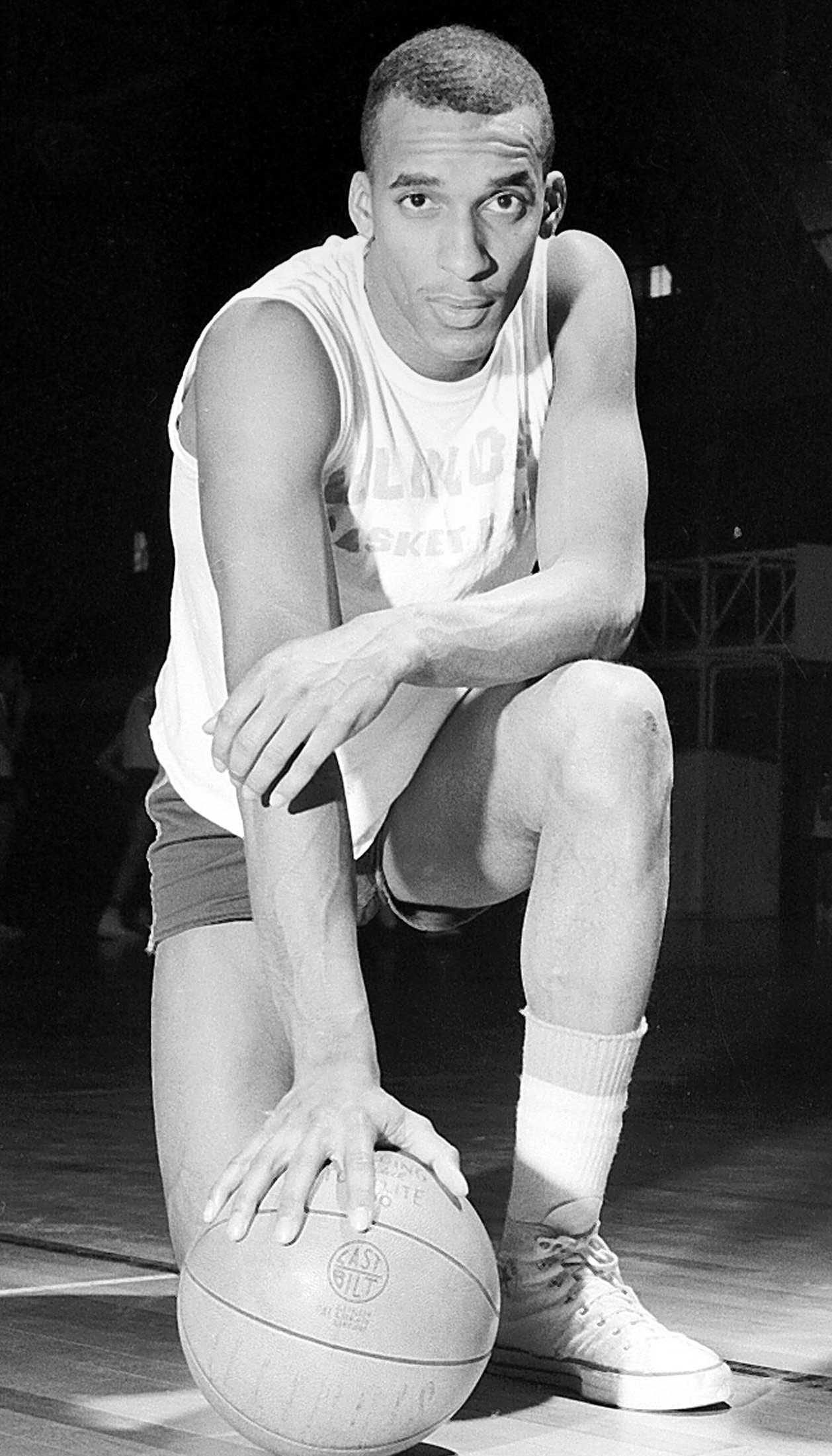 Basketball: A saving grace for Illinois' Mannie Jackson - The Daily Illini