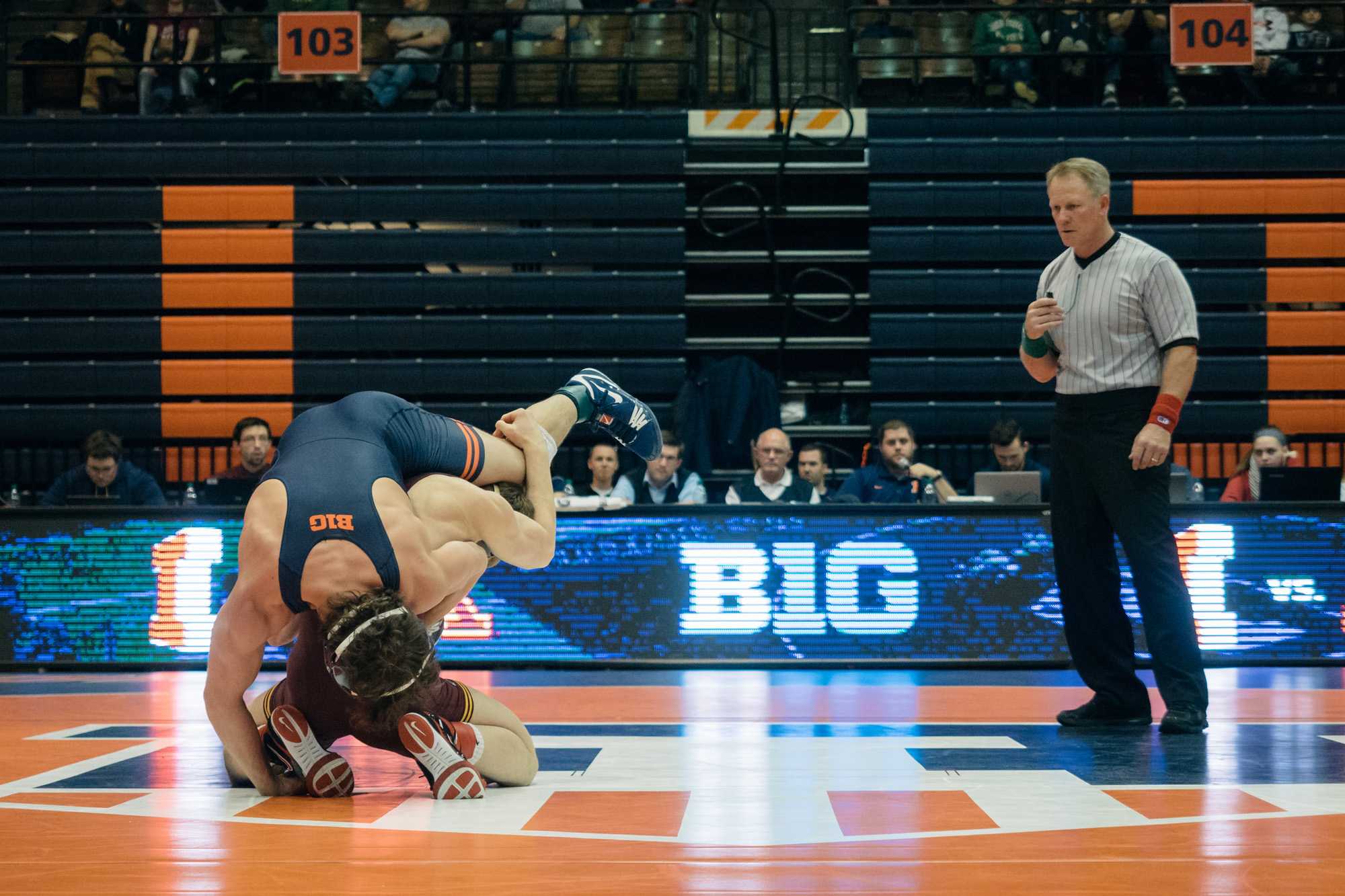 Illini wrestler Richards looks to cap off dominating season - The Daily ...