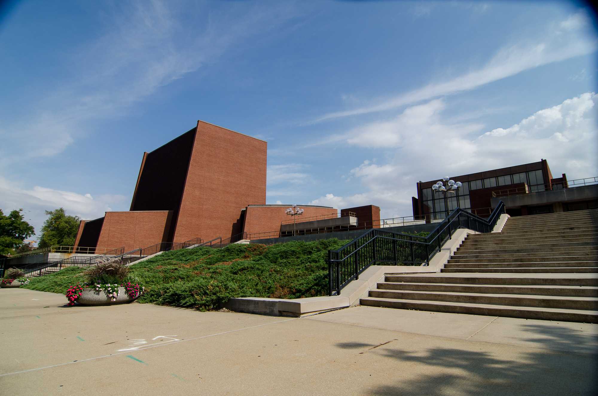 U.S. Navy Band to perform at Foellinger Great Hall - The Daily Illini