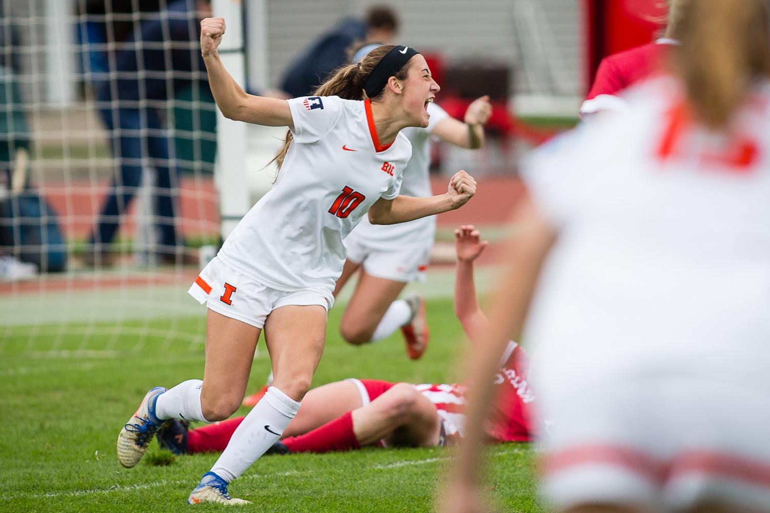 Breslin exemplifies leadership on, off field - The Daily Illini