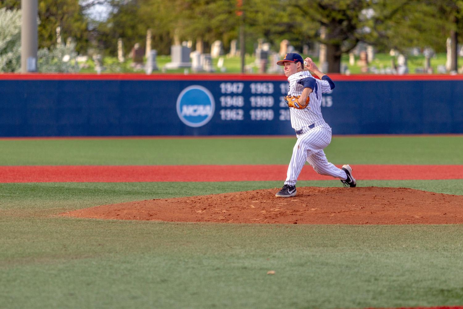 Snarskis transitions from teammate to coach - The Daily Illini