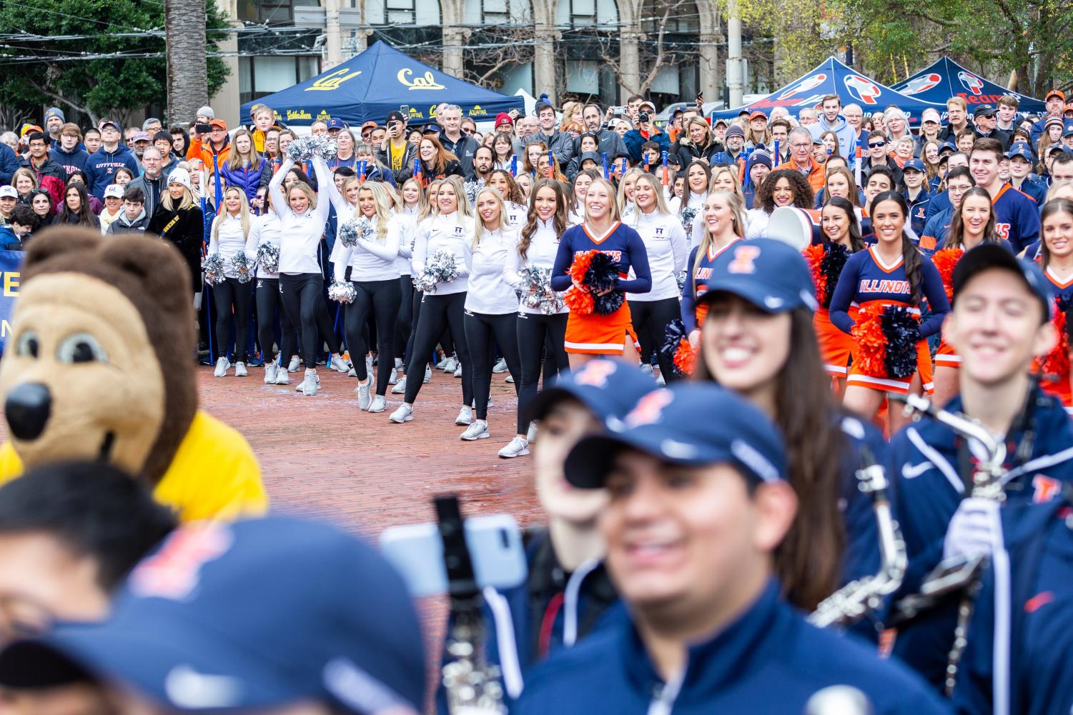 Gallery | Redbox Bowl pep rally - The Daily Illini