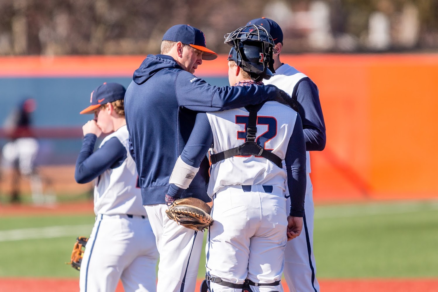 Hartleb looks to keep team on track for spring - The Daily Illini