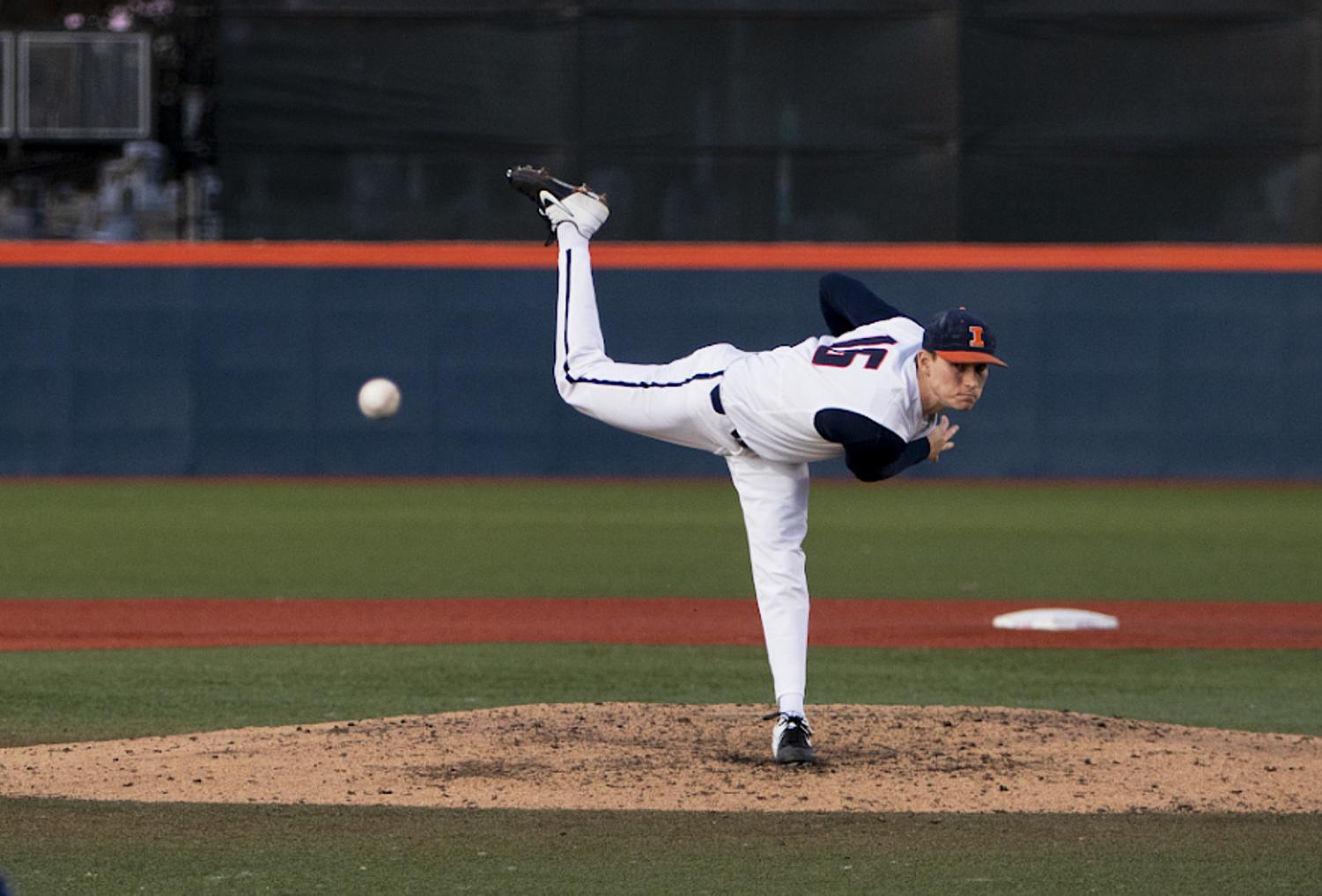 Illinois trumps Chicago State in program's earliest home opener - The ...