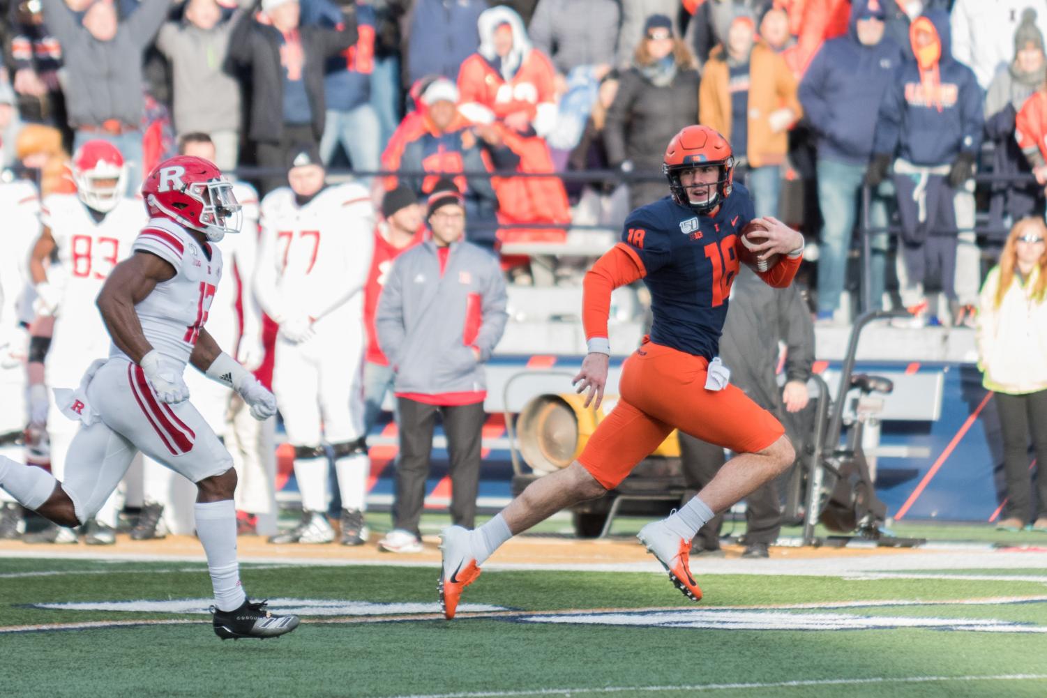 Illini begin training camp with promising offense despite season ...