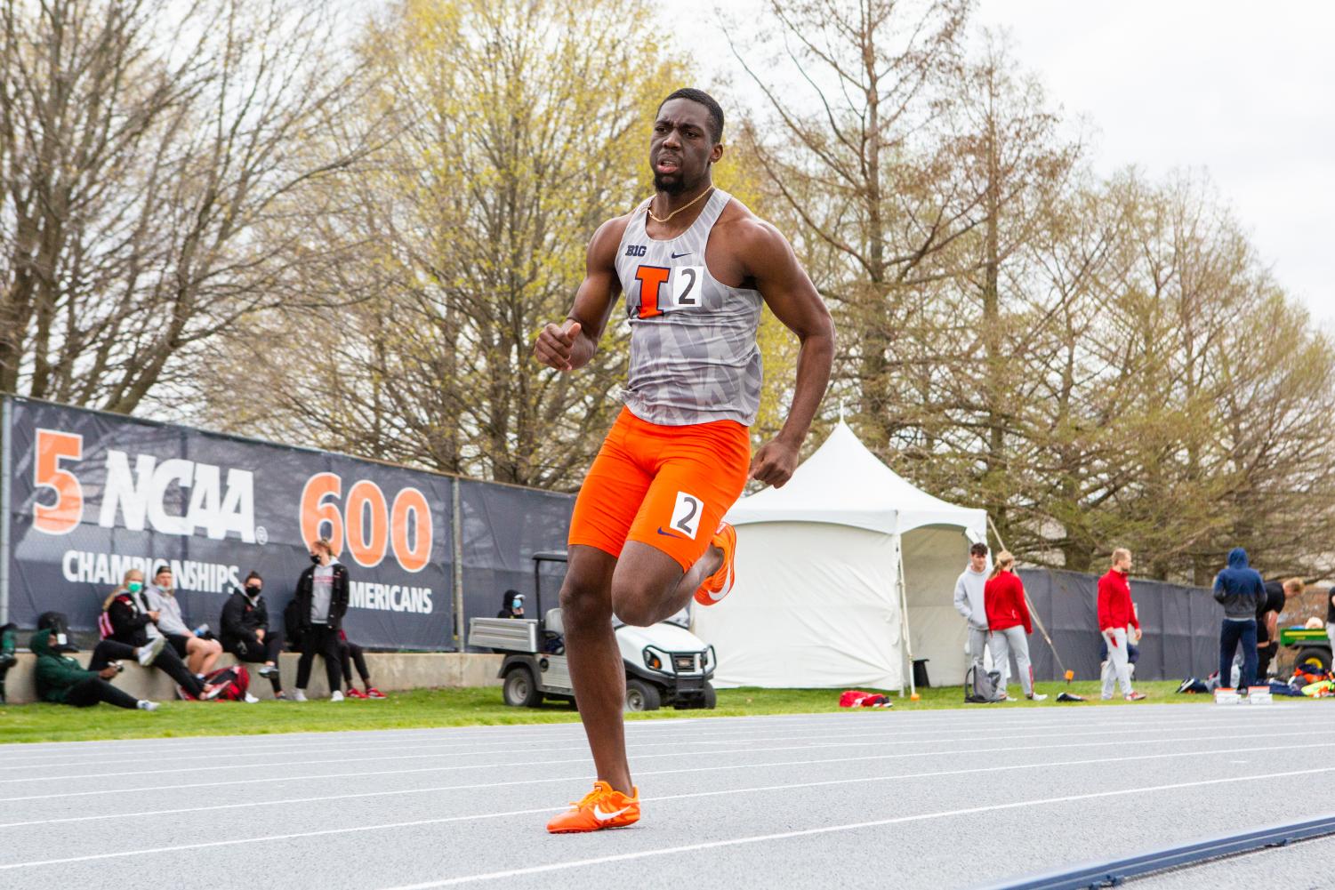 Illinois gets several first-place finishes in first meet at new ...