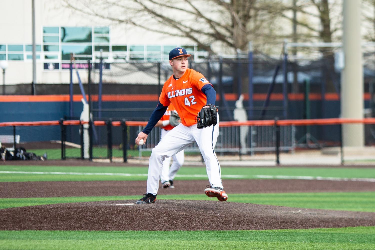 Illini snag two against No. 22 Michigan - The Daily Illini