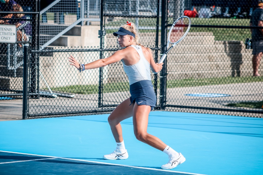 Megan Heuser prepares to step up for Illinois women’s tennis in debut ...