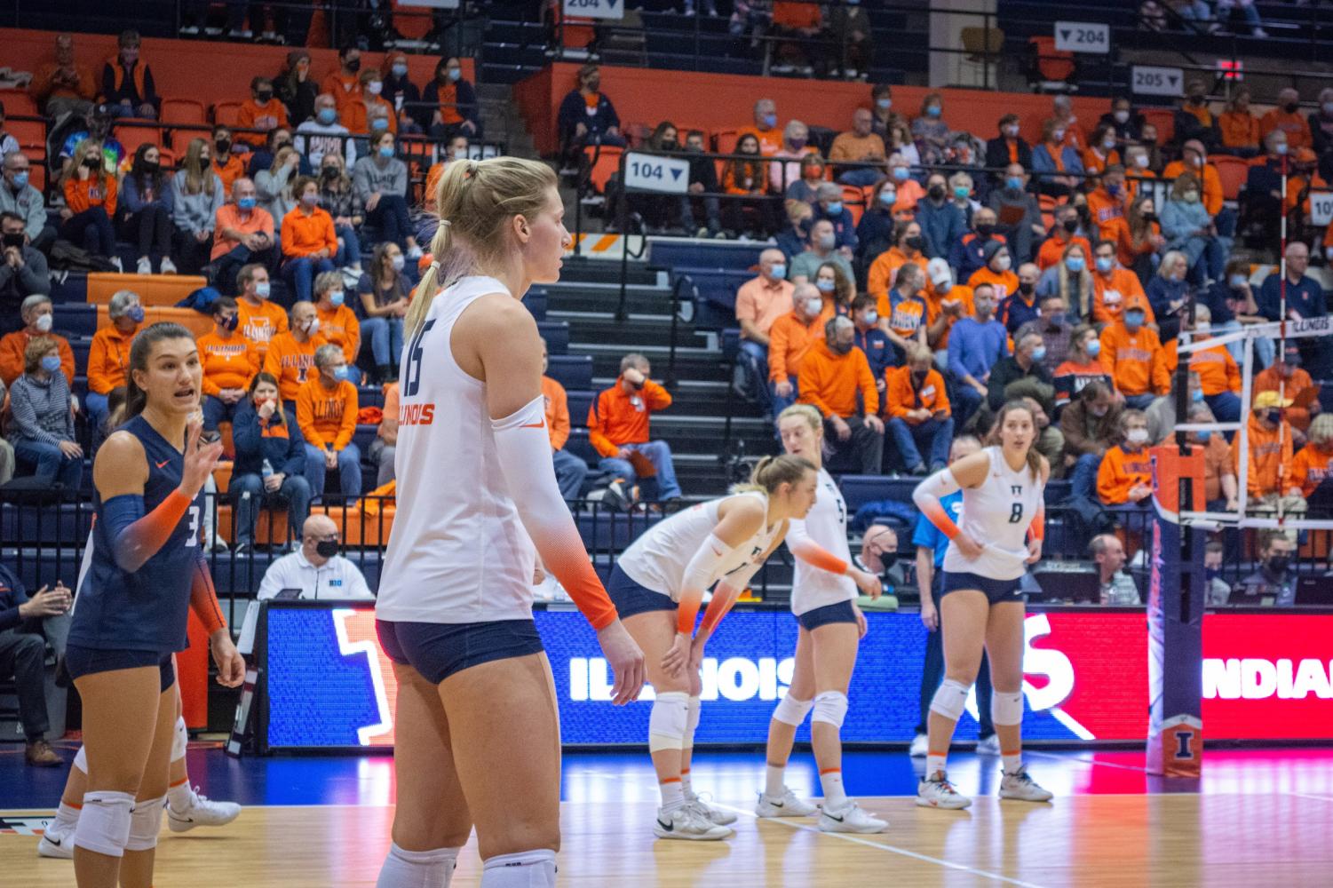 No. 25 Illinois volleyball struggles to find consistency on offense ...