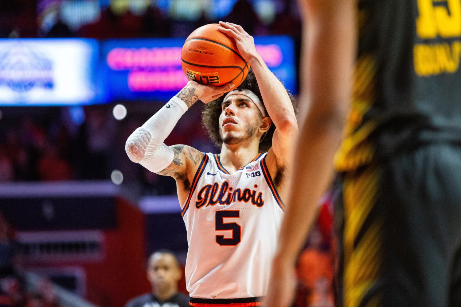 Curbelo enters transfer portal, leaves Illinois after two seasons - The ...