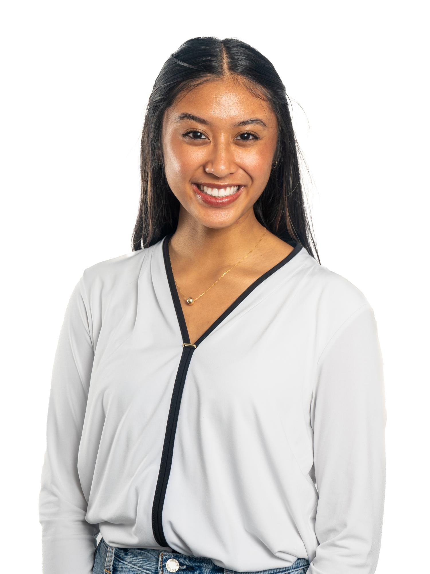 Ella Narag Archives - The Daily Illini