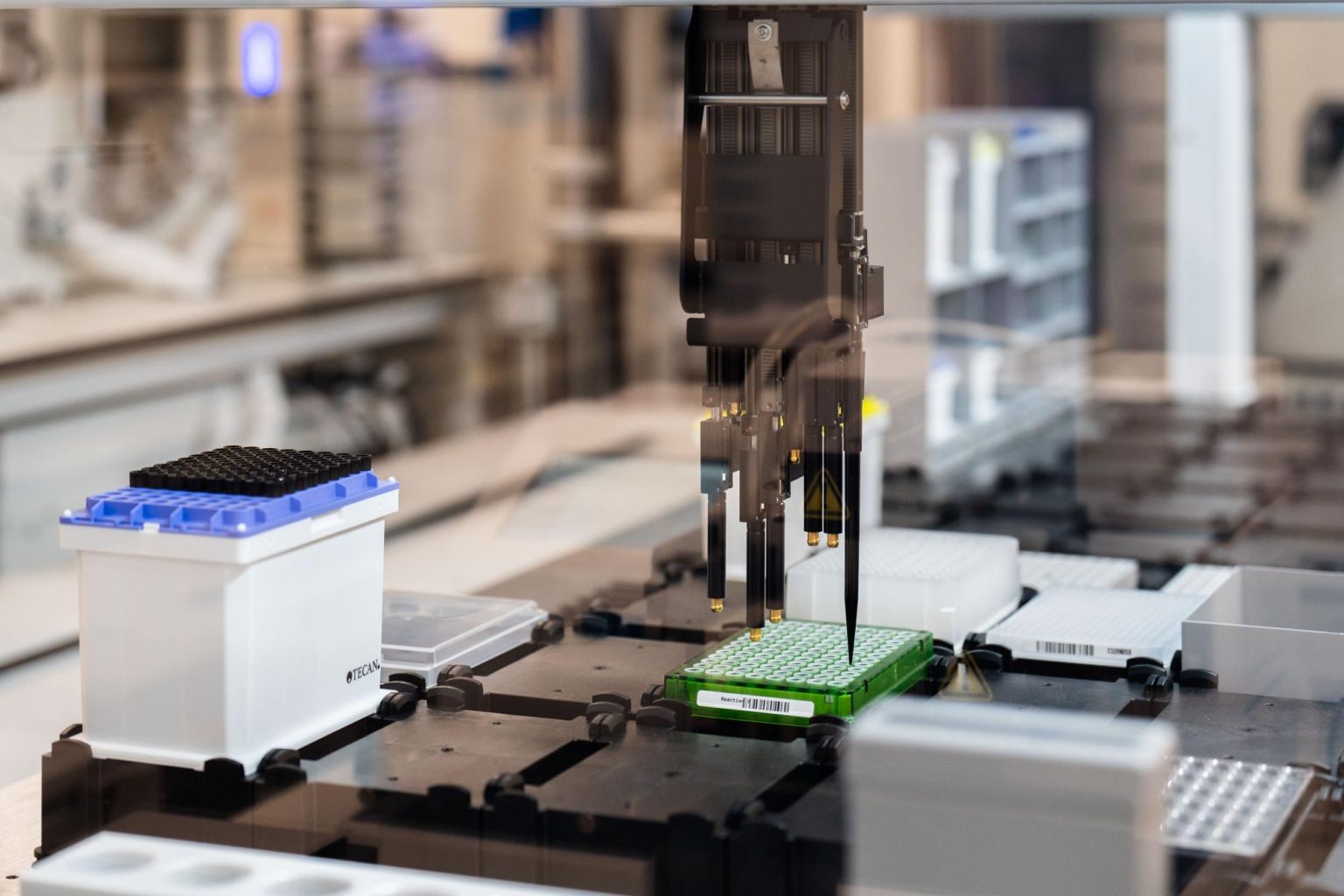 AI, robotics power new iBioFoundry - The Daily Illini